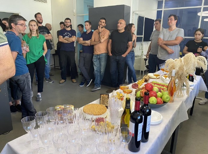 Working Girl – Gap Year Program